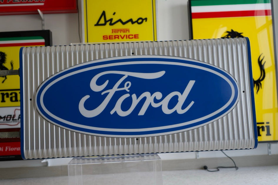 1985 Ford official dealership illuminated Large sign – Formula 1 ...